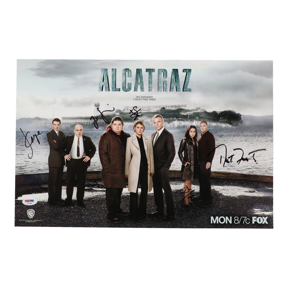 "Alcatraz" 11x17 Photo Cast-Signed by (5) with Jonathan Coyne, Jorge ...