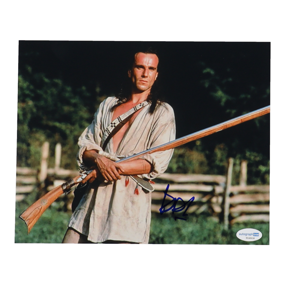Daniel Day-Lewis Signed "The Last of the Mohicans" 8x10 Photo (ACOA) | Pristine Auction