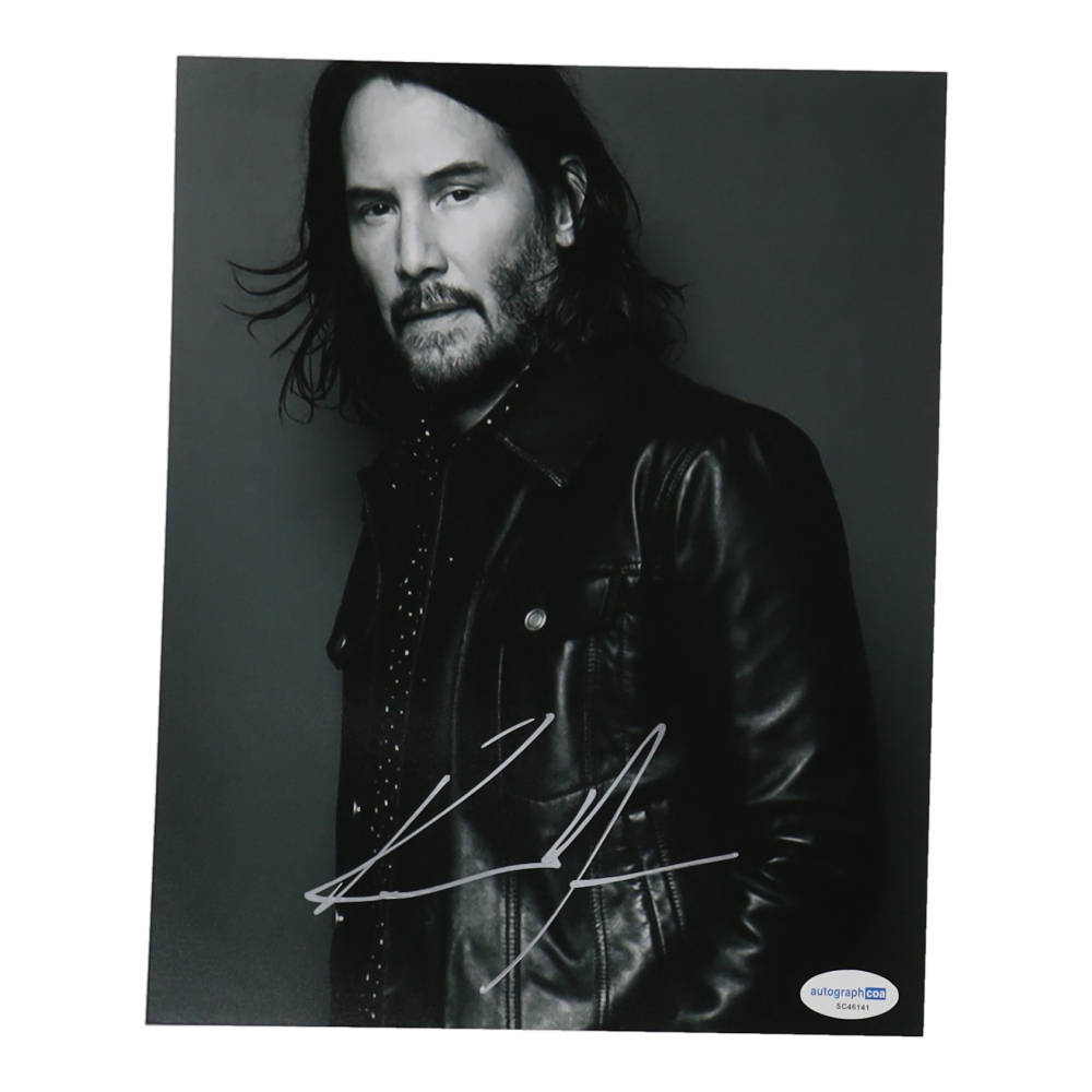 Keanu Reeves Signed 8x10 Photo (ACOA) | Pristine Auction