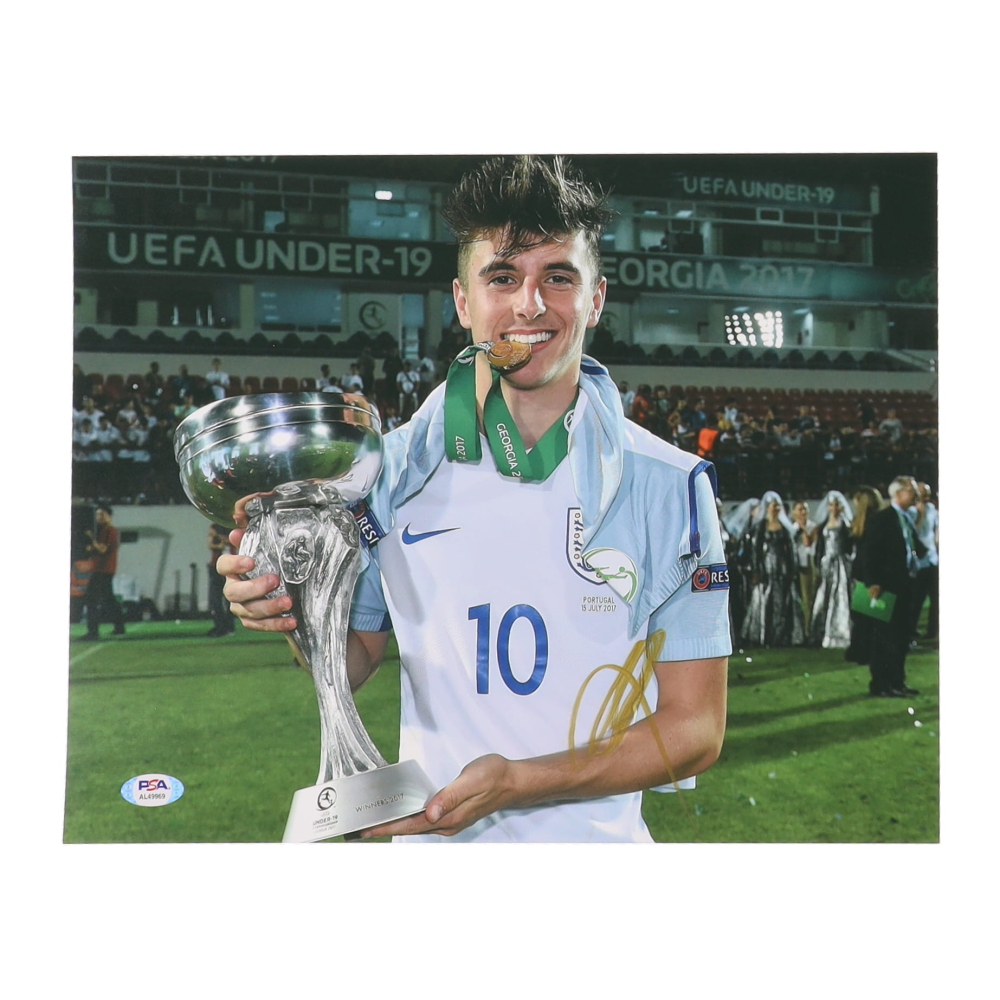 Mason Mount Signed Team England 11x14 Photo (PSA) | Pristine Auction