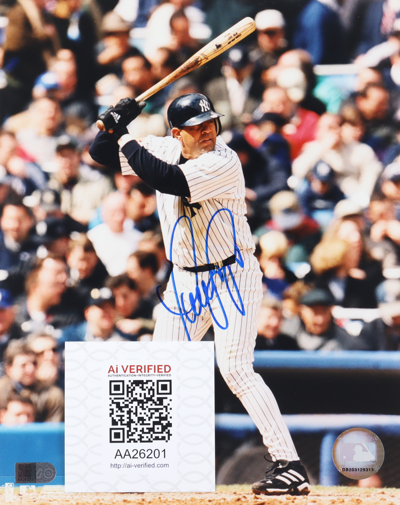 Luis Sojo Signed Yankees 8x10 Photo (AIV) | Pristine Auction