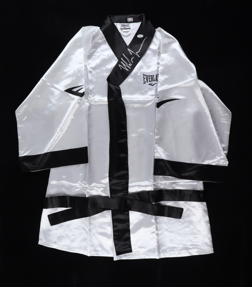 Mike Tyson Signed Everlast Boxing Robe (JSA & Tyson) | Pristine Auction