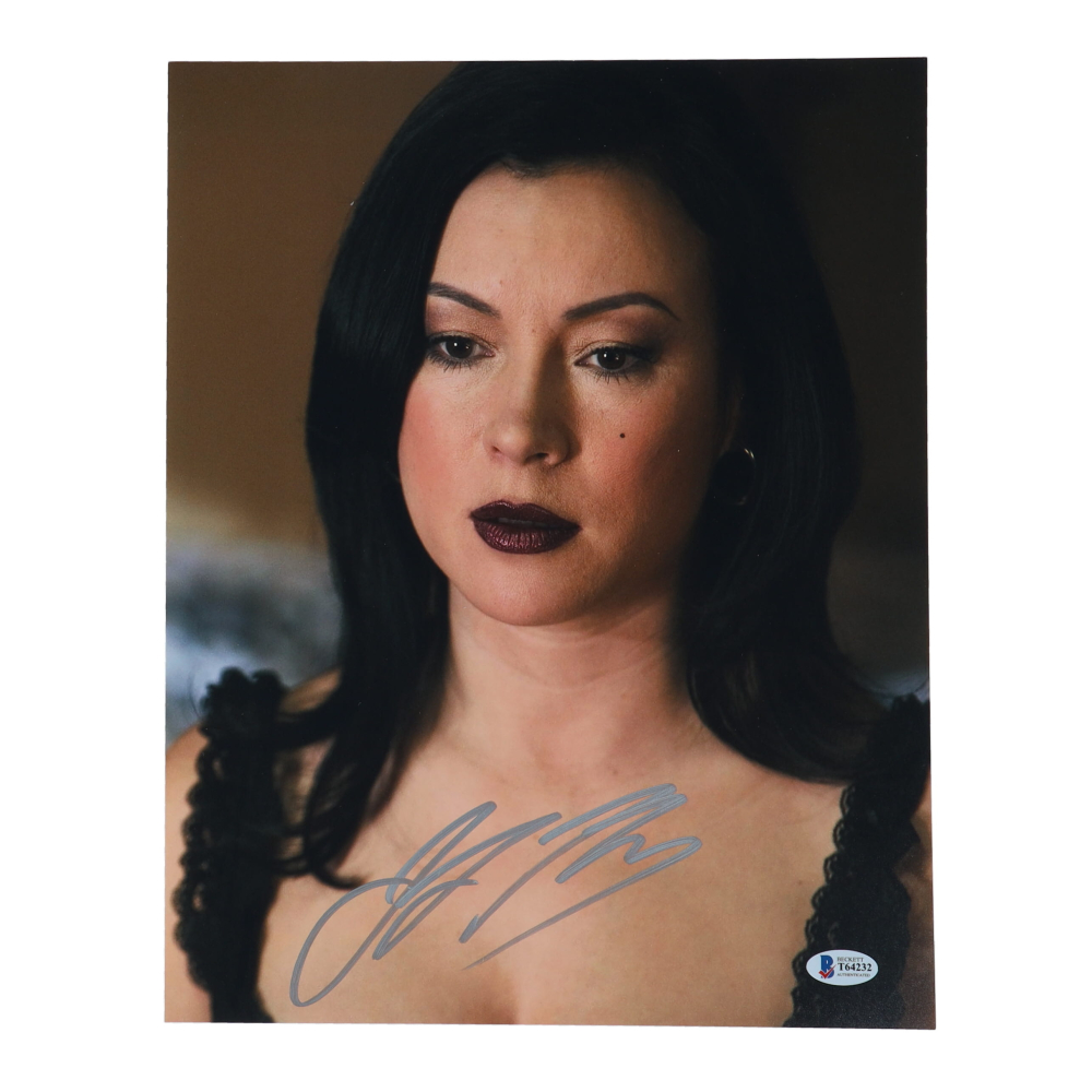 Jennifer Tilly Signed "Seed of Chucky" 11x14 Photo (Beckett) | Pristine Auction