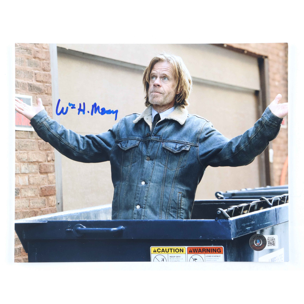 William H. Macy Signed "Shameless" 8x10 Photo (Beckett) | Pristine Auction