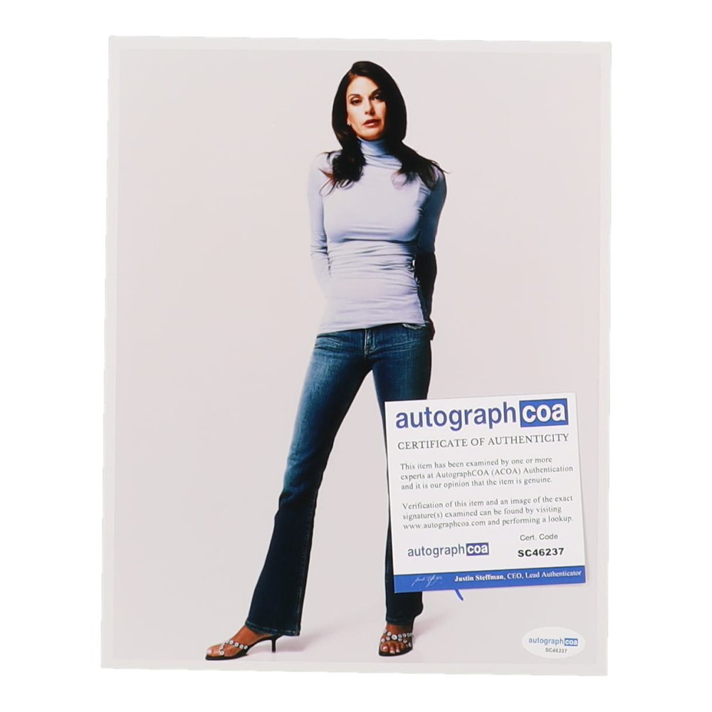 Teri Hatcher Signed 8x10 Photo (ACOA) | Pristine Auction