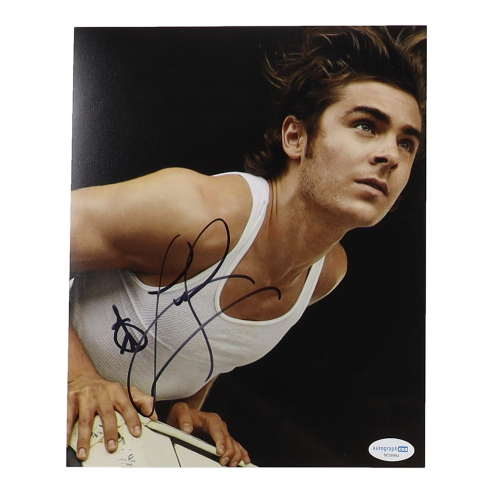 Zac Efron Signed 8x10 Photo (ACOA) | Pristine Auction