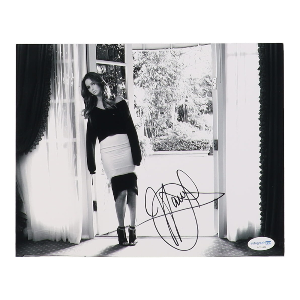 Jennifer Lawrence Signed 8x10 Photo (ACOA) | Pristine Auction