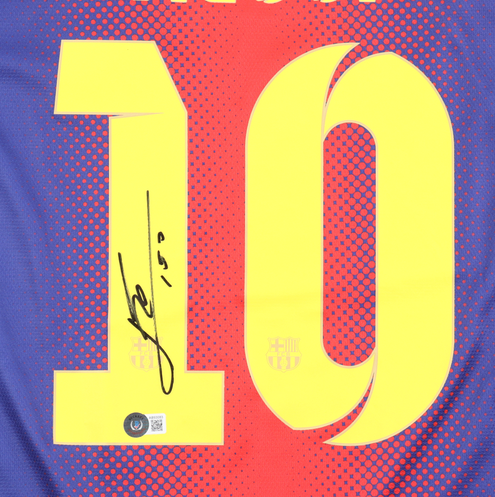 Lionel Messi Signed FC Barcelona Jersey (Beckett) | Pristine Auction