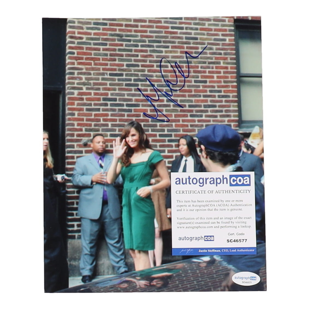 Jennifer Garner Signed 8x10 Photo (ACOA) | Pristine Auction