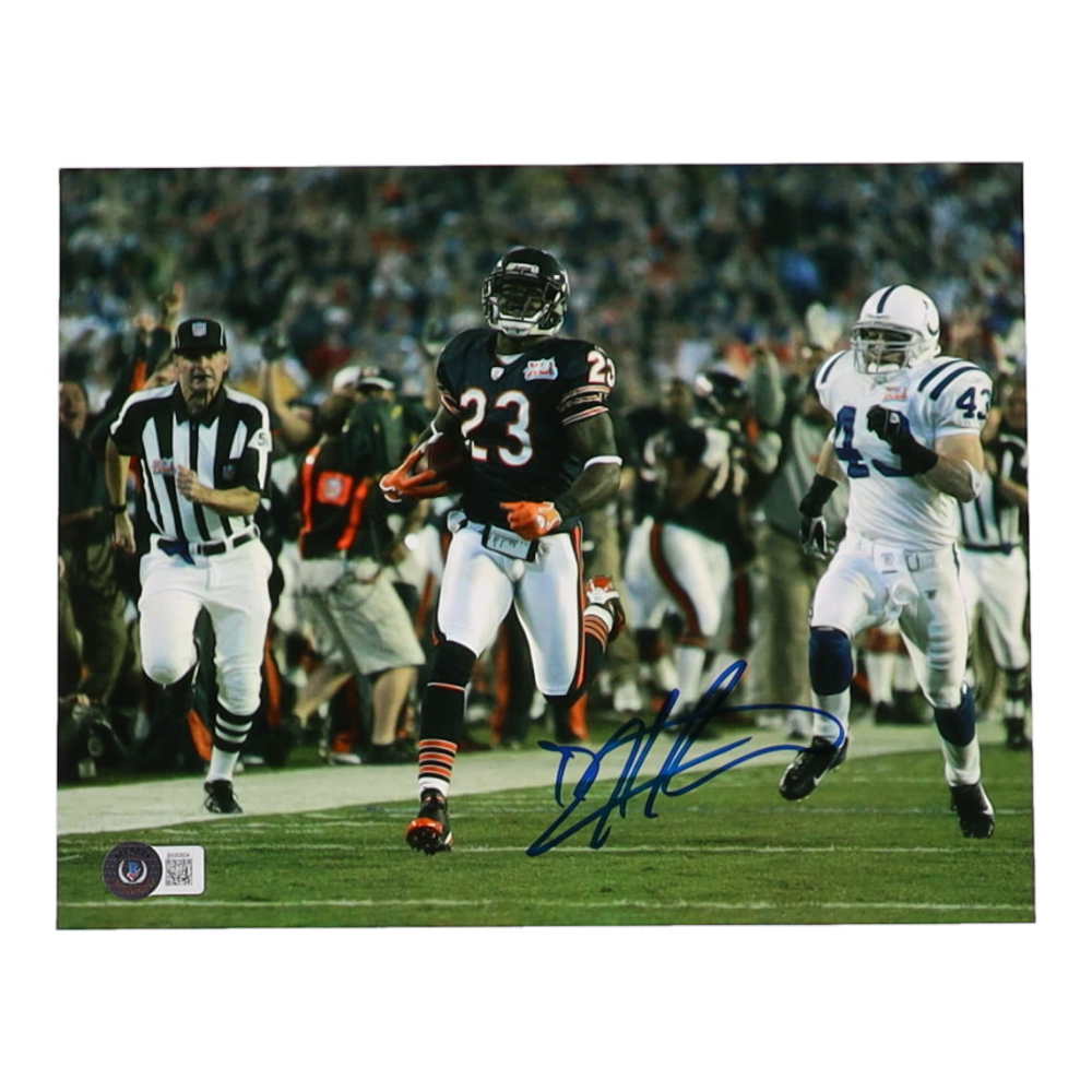 Devin Hester Signed Bears 8x10 Photo (Beckett) | Pristine Auction
