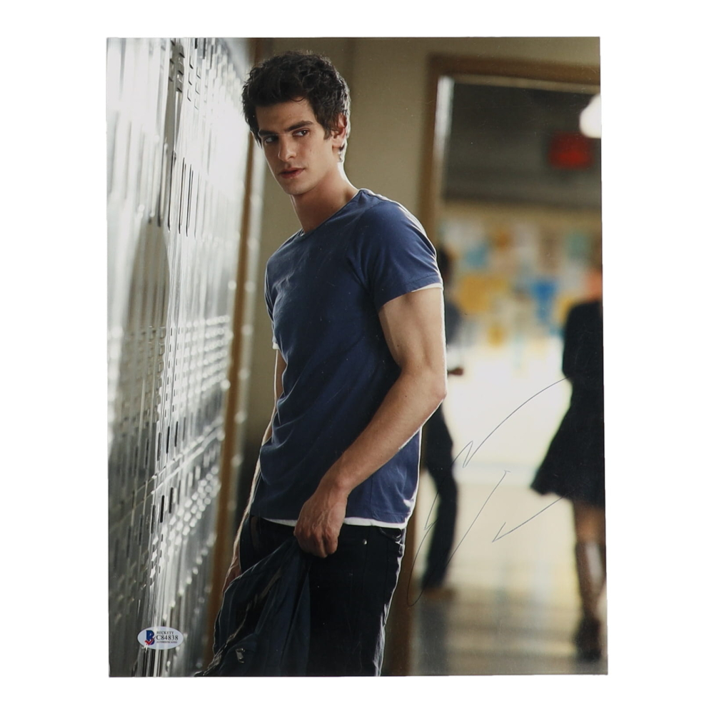 Andrew Garfield Signed 11x14 Photo (Beckett) | Pristine Auction
