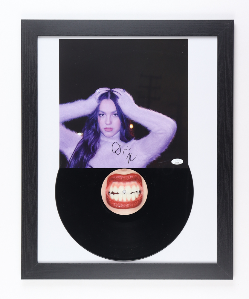 Olivia Rodrigo Signed "GUTS" Custom Framed Record Album Sleeve Display ...