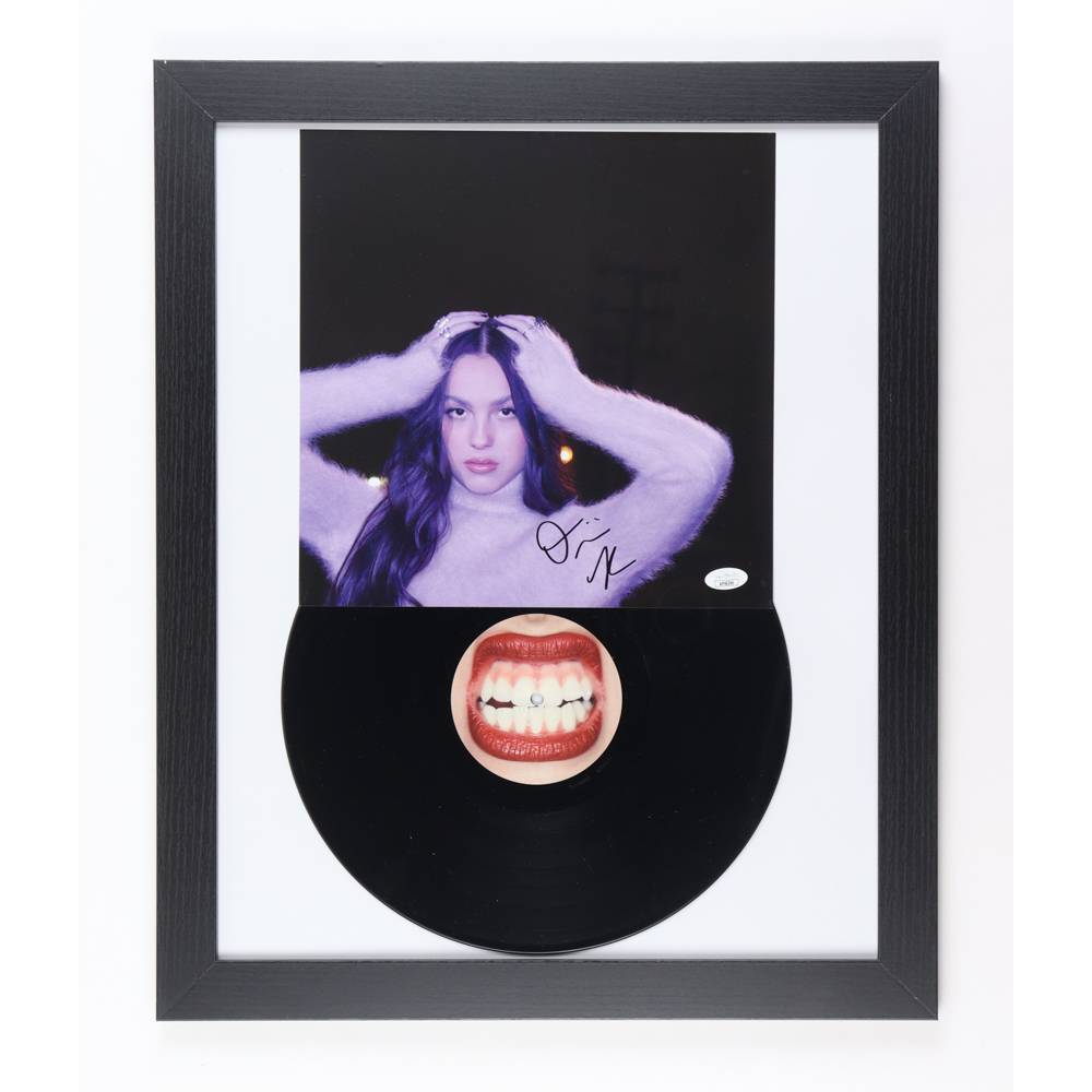Olivia Rodrigo Signed "GUTS" Custom Framed Record Album Sleeve Display ...