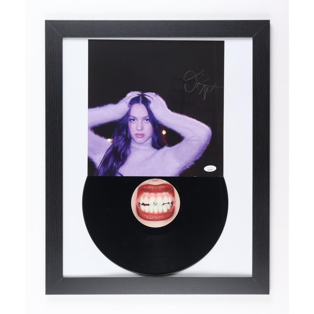 Olivia Rodrigo Signed "GUTS" Custom Framed Record Album Sleeve Display ...