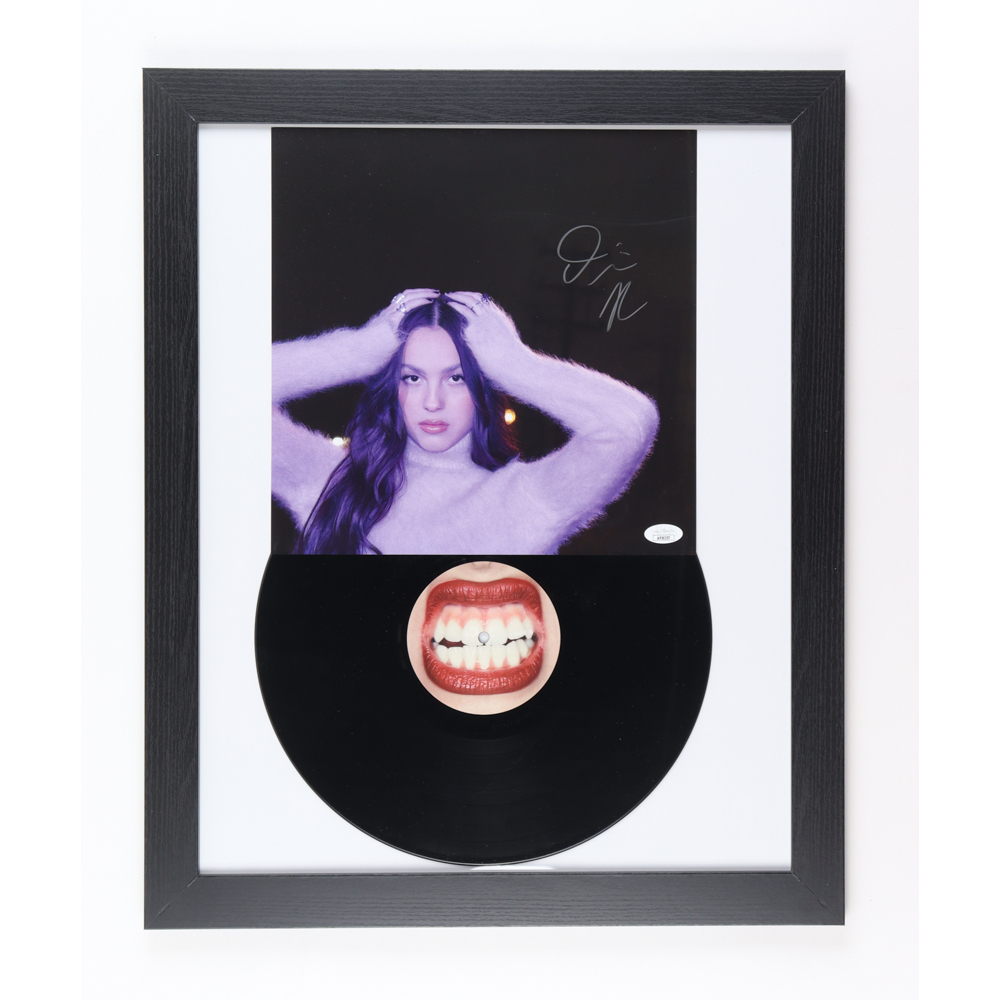 Olivia Rodrigo Signed "GUTS" Custom Framed Record Album Sleeve Display ...