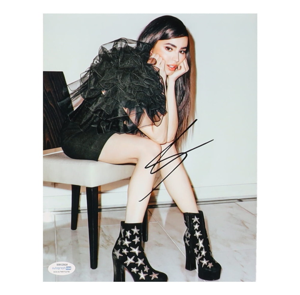 Sofia Carson Signed 8x10 Photo (ACOA) | Pristine Auction