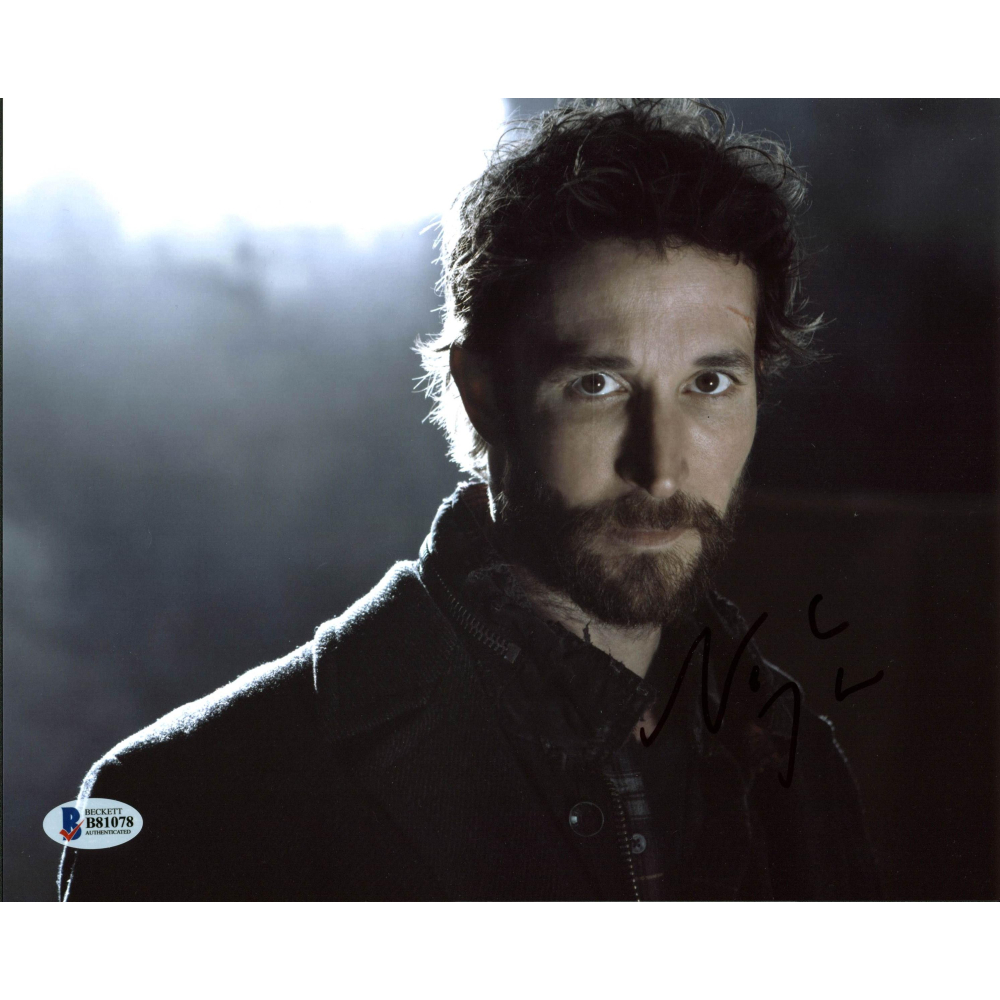 Noah Wyle Signed "Falling Skies" 8x10 Photo (Beckett) | Pristine Auction