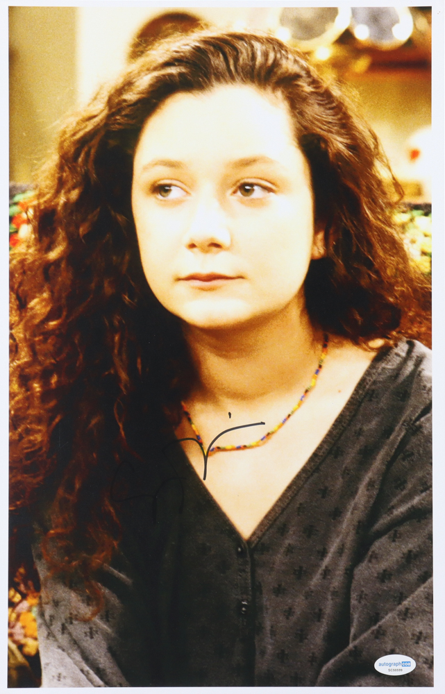 Sara Gilbert Signed 11x17 "Roseanne" Photo (ACOA) | Pristine Auction