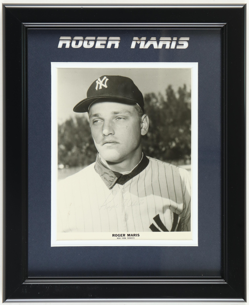 Roger Maris Signed Yankees Custom Framed Photo Display (JSA) | Pristine ...