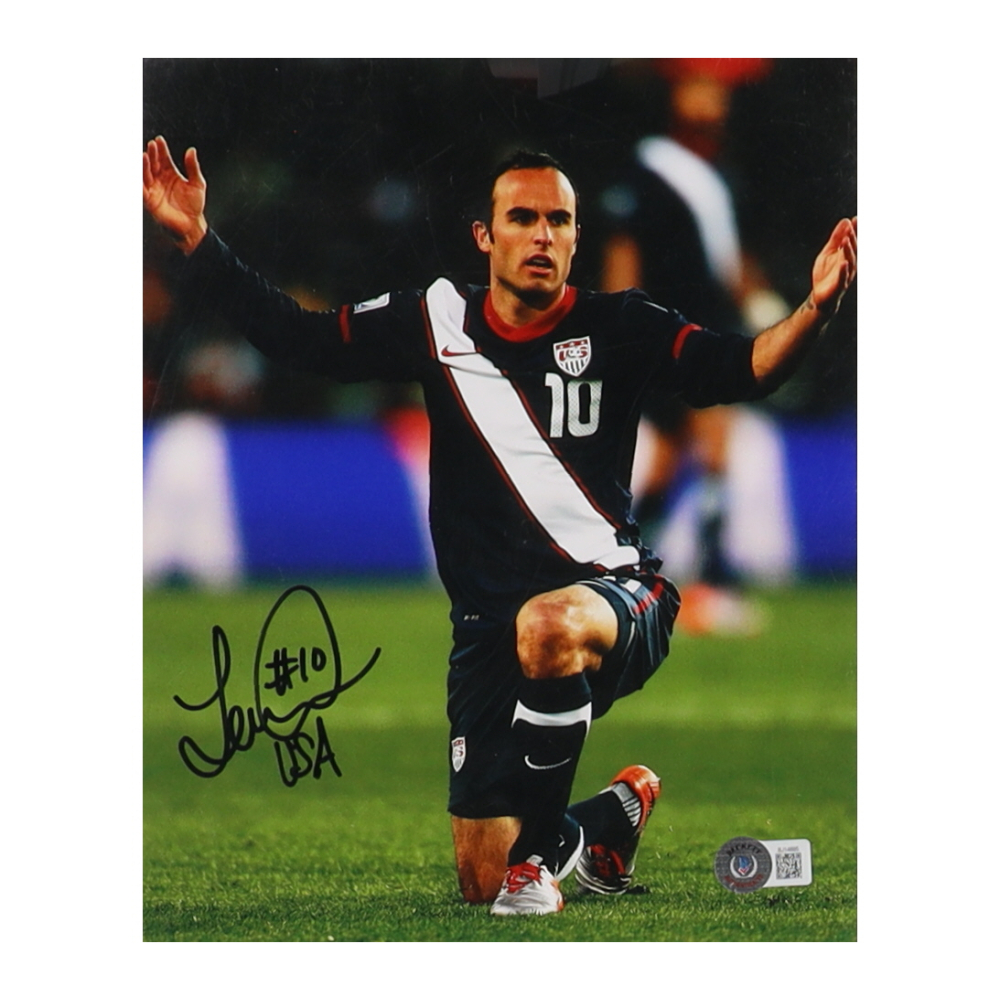 Landon Donovan Signed Team USA 8x10 Photo Inscribed "USA" (Beckett ...