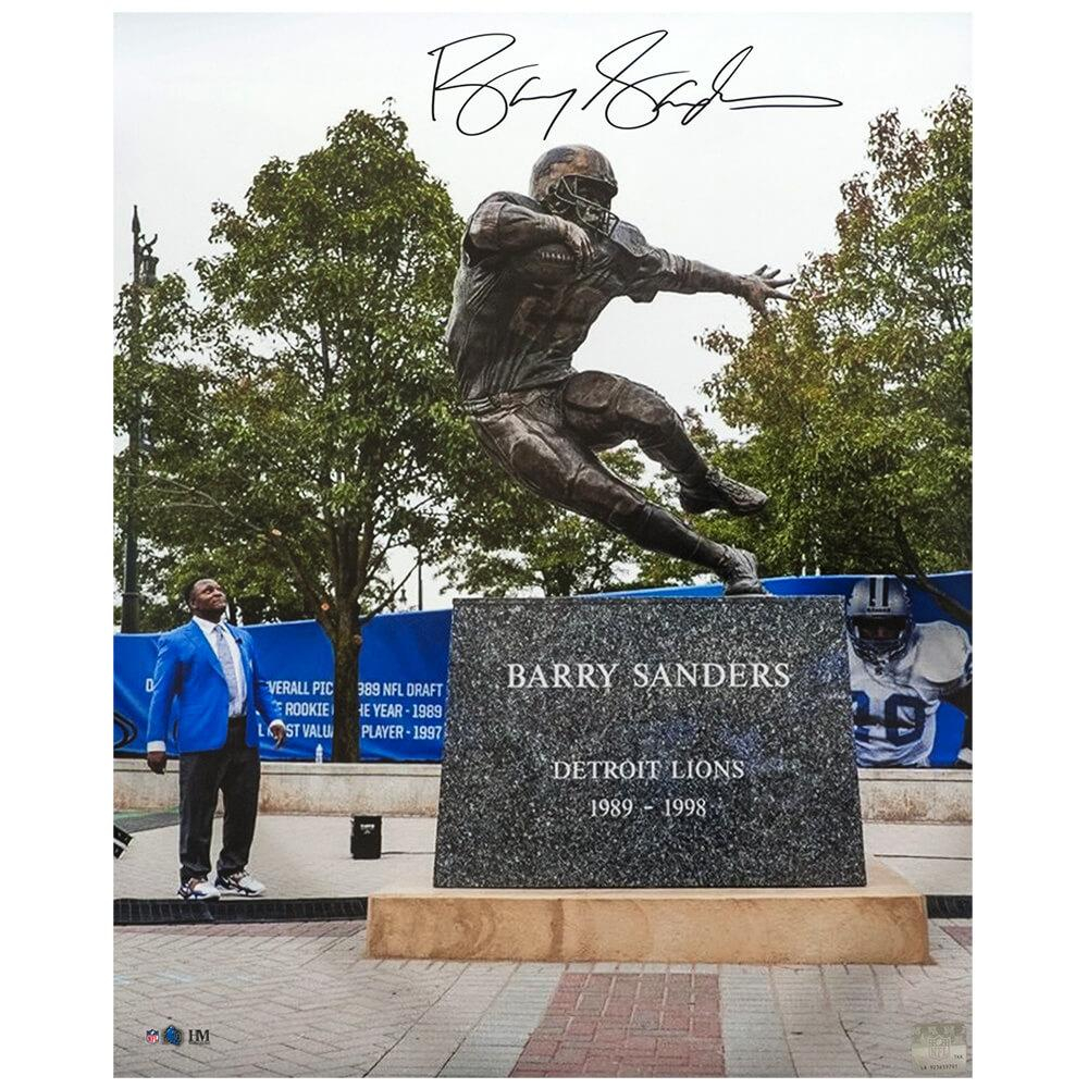 Barry Sanders Signed 16x20 Photo (Schwartz) | Pristine Auction