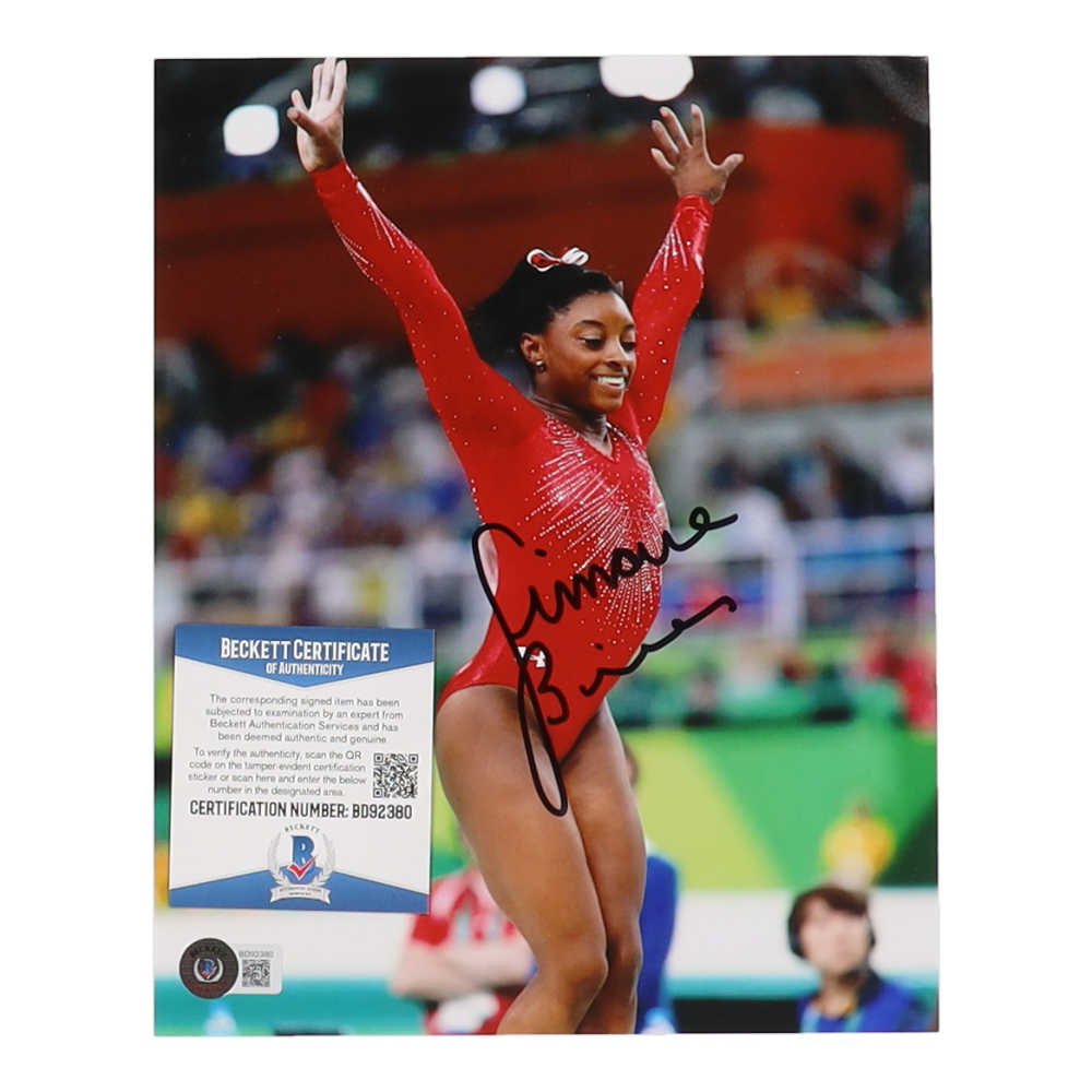 Simone Biles Signed Team USA 8x10 Photo (Beckett) | Pristine Auction