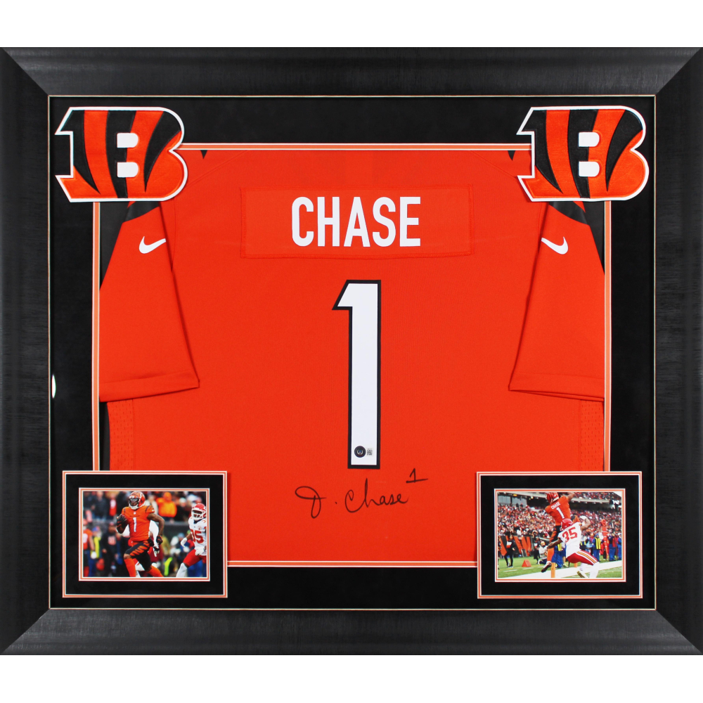 Ja'Marr Chase Signed Bengals Custom Framed Jersey Display (Beckett ...