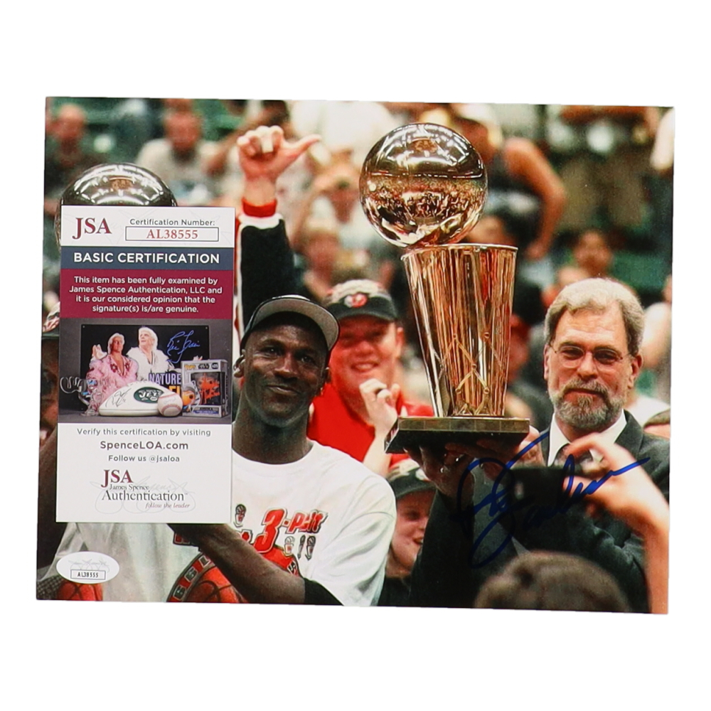 Phil Jackson Signed Bulls 8x10 Photo (JSA) | Pristine Auction