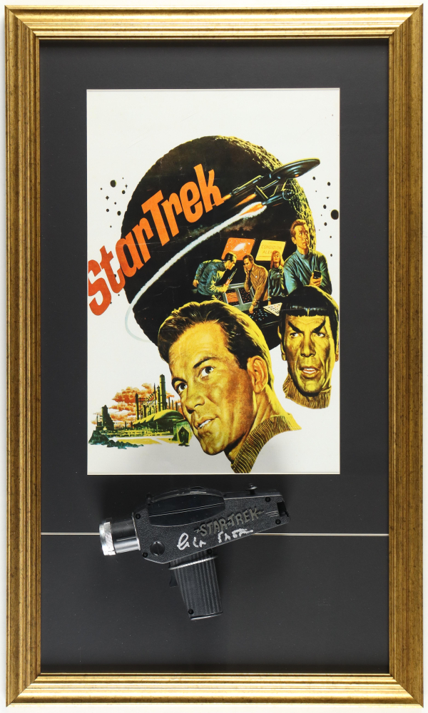 William Shatner Signed Custom Framed "Star Trek" Prop Replica Phaser ...