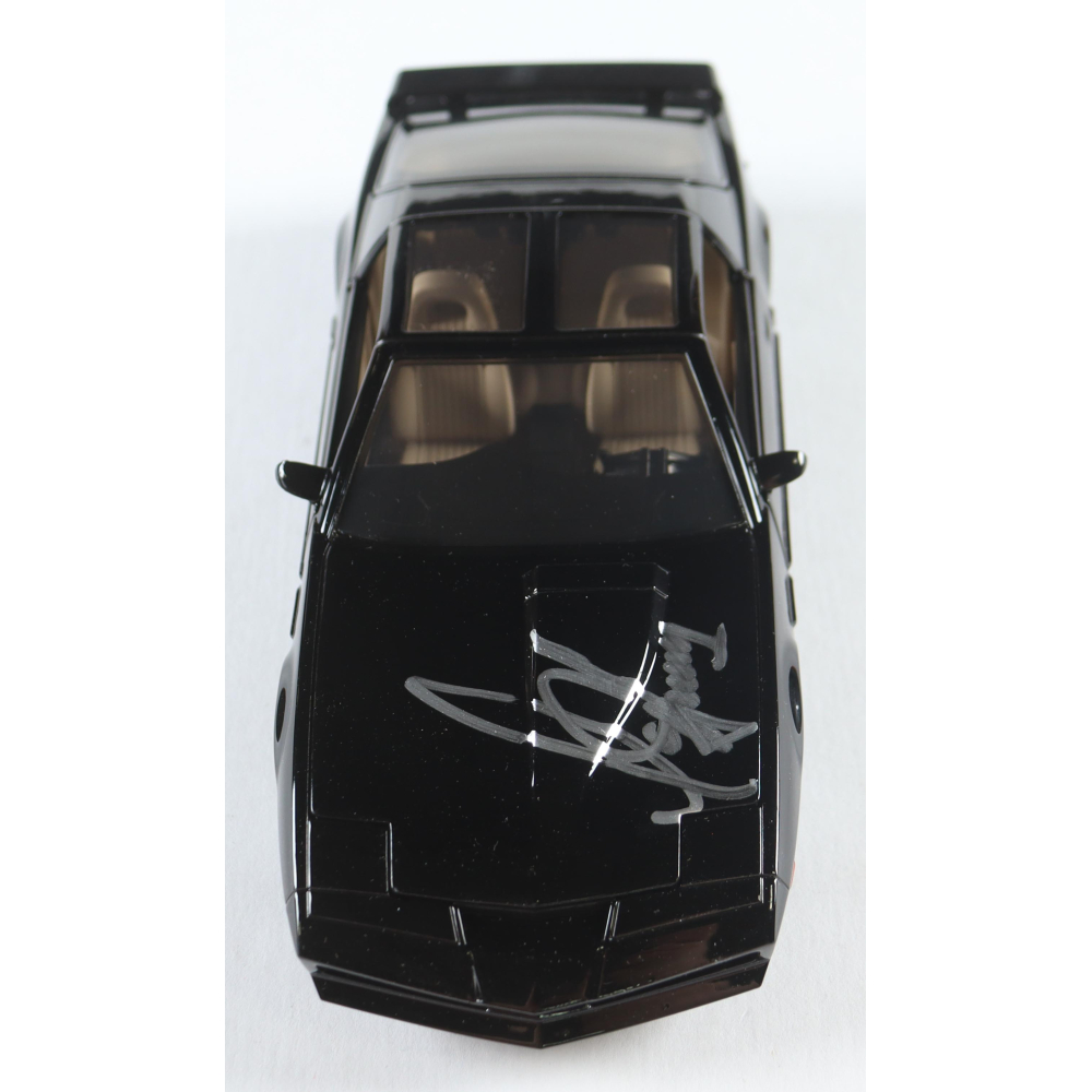 David Hasselhoff Signed "Knight Rider" 1:24 Diecast Car (Beckett ...