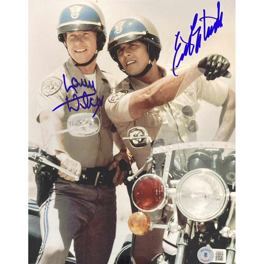 Larry Wilcox & Erik Estrada Signed "CHiPs" 8x10 Photo (Beckett ...