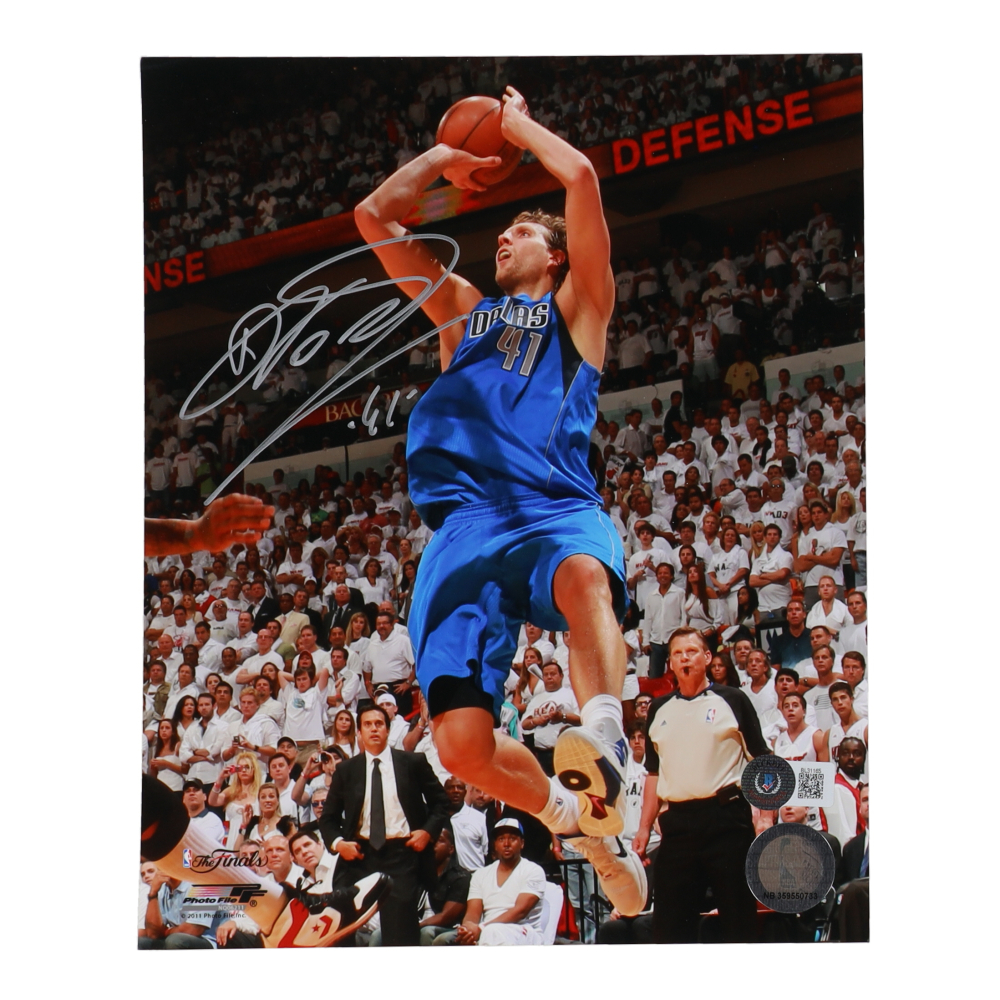 Dirk Nowitzki Signed Mavericks 8x10 Photo (Beckett) | Pristine Auction