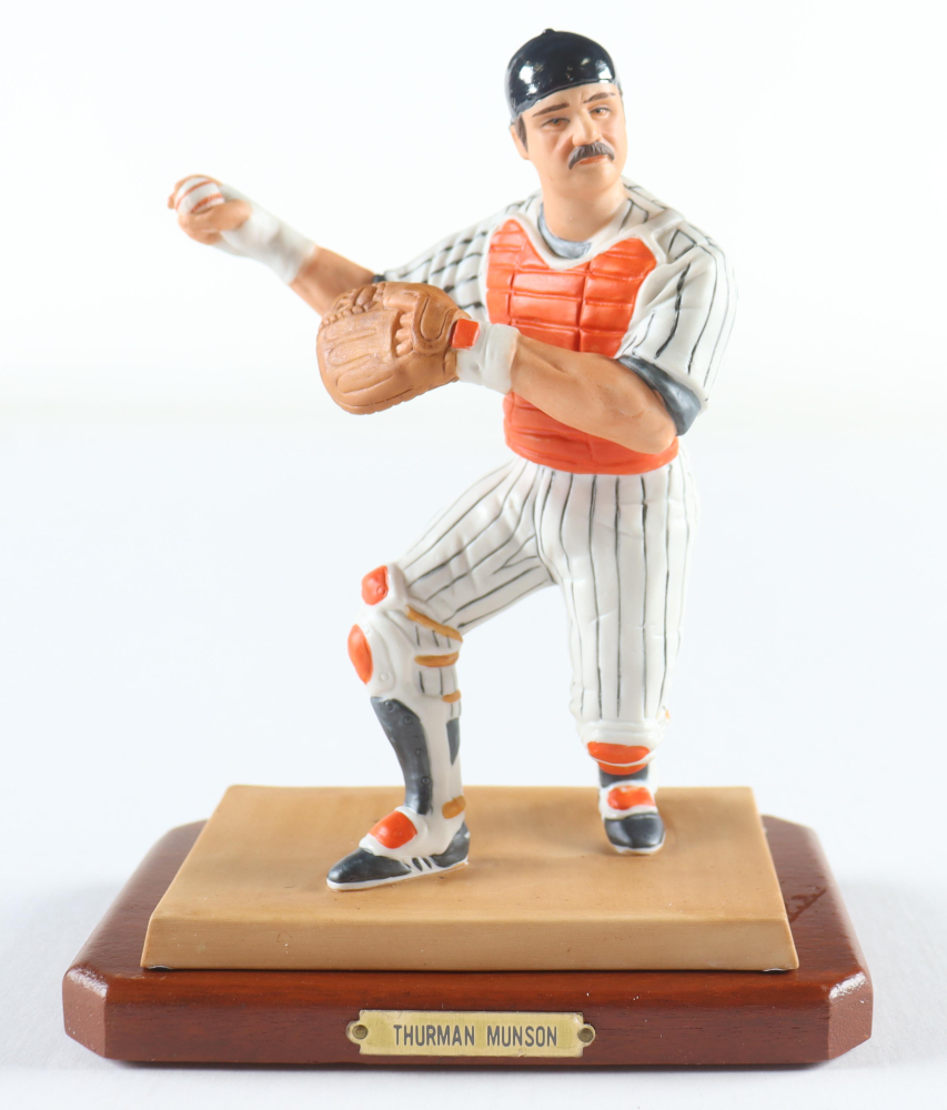Thurman Munson LE Yankees Vintage Ceramic Statue | Pristine Auction