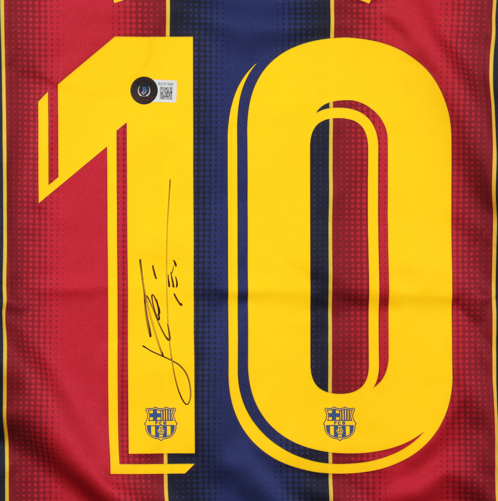 Lionel Messi Signed FC Barcelona Jersey (Beckett) | Pristine Auction