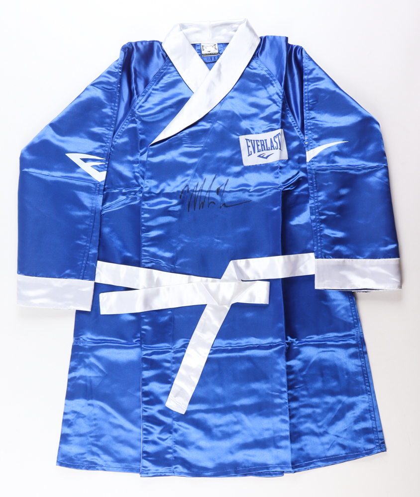Mike Tyson Signed Everlast Boxing Robe (Tyson) | Pristine Auction