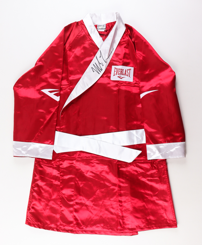 Mike Tyson Signed Everlast Boxing Robe (Tyson) | Pristine Auction