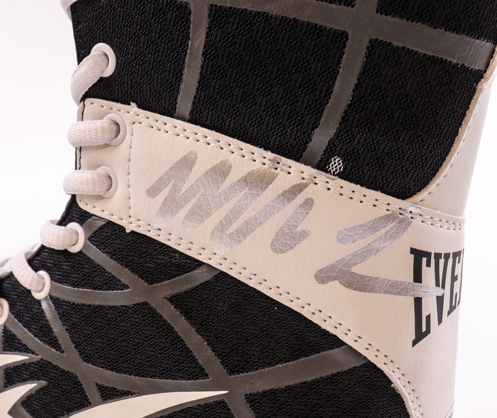 Mike Tyson Signed Everlast Professional Boxing Shoes (Tyson) | Pristine ...
