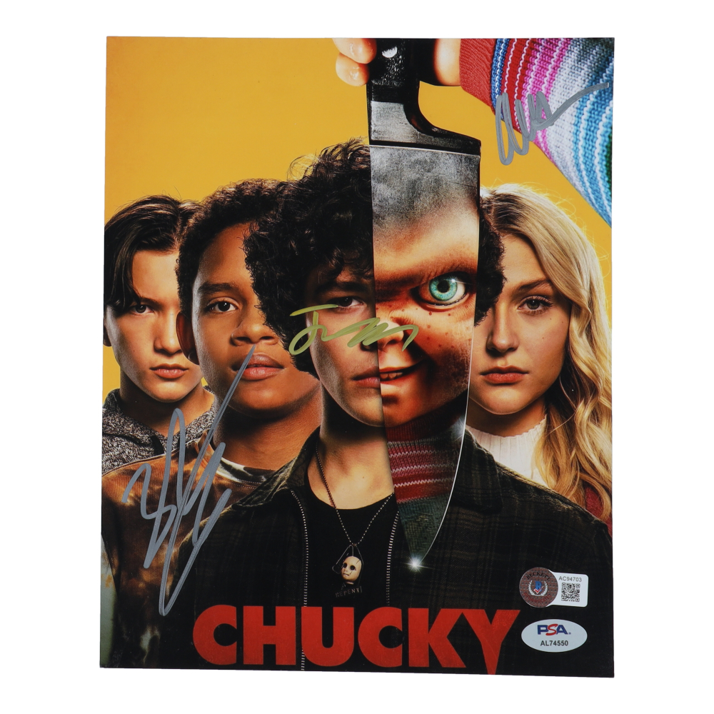 Zackary Arthur, Teo Briones & Alyvia Alyn Lind "Chucky" 8x10 Photo (Beckett) | Pristine Auction