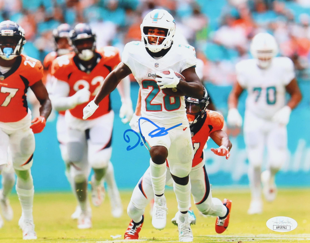 De'Von Achane Signed Dolphins 8x10 Photo (JSA) | Pristine Auction