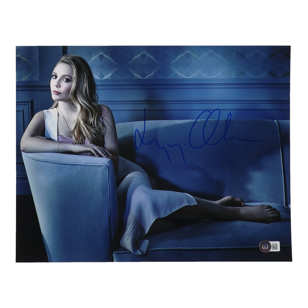 Elizabeth Olsen Signed 11x14 Photo (Beckett) | Pristine Auction