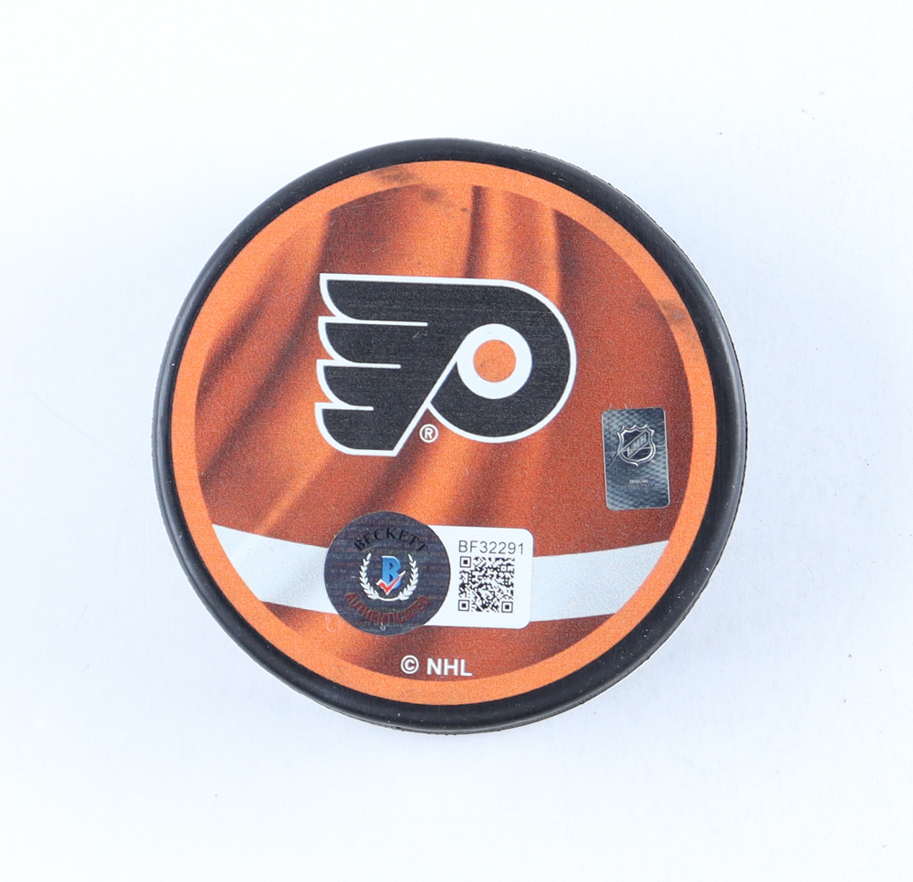 Carter Hart Signed Flyers Logo Hockey Puck (Beckett) | Pristine Auction