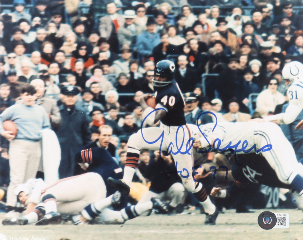 Gale Sayers Signed Bears 8x10 Photo Inscribed "HOF 77" (Beckett ...
