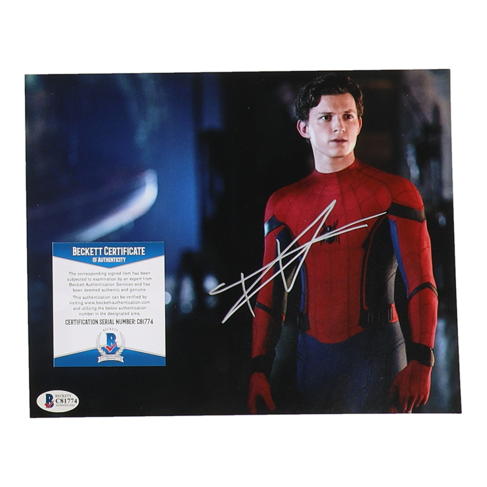 Tom Holland Signed "Spider-Man: Homecoming" 8x10 Photo (Beckett ...