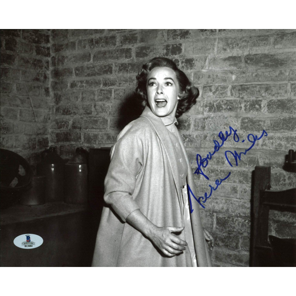 Vera Miles Signed "Psycho" 8x10 Photo (Beckett) | Pristine Auction