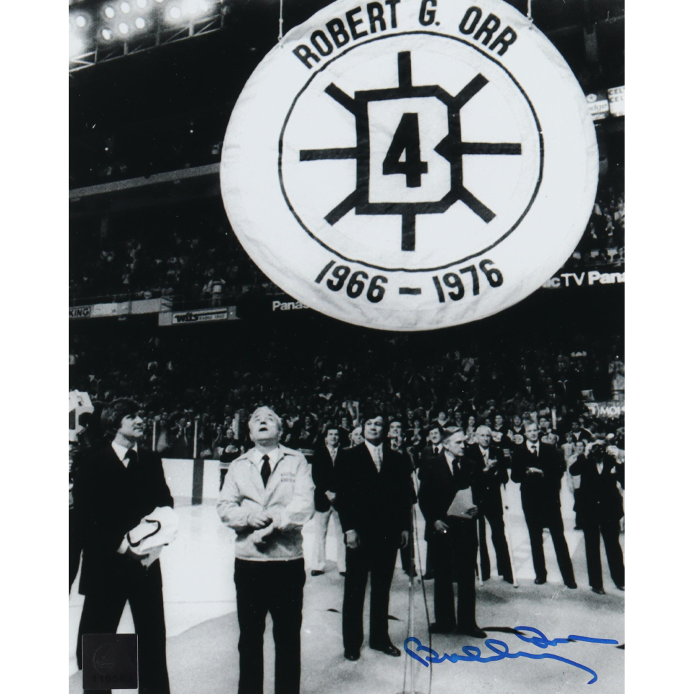 Bobby Orr Signed 8x10 Photo (Orr) | Pristine Auction