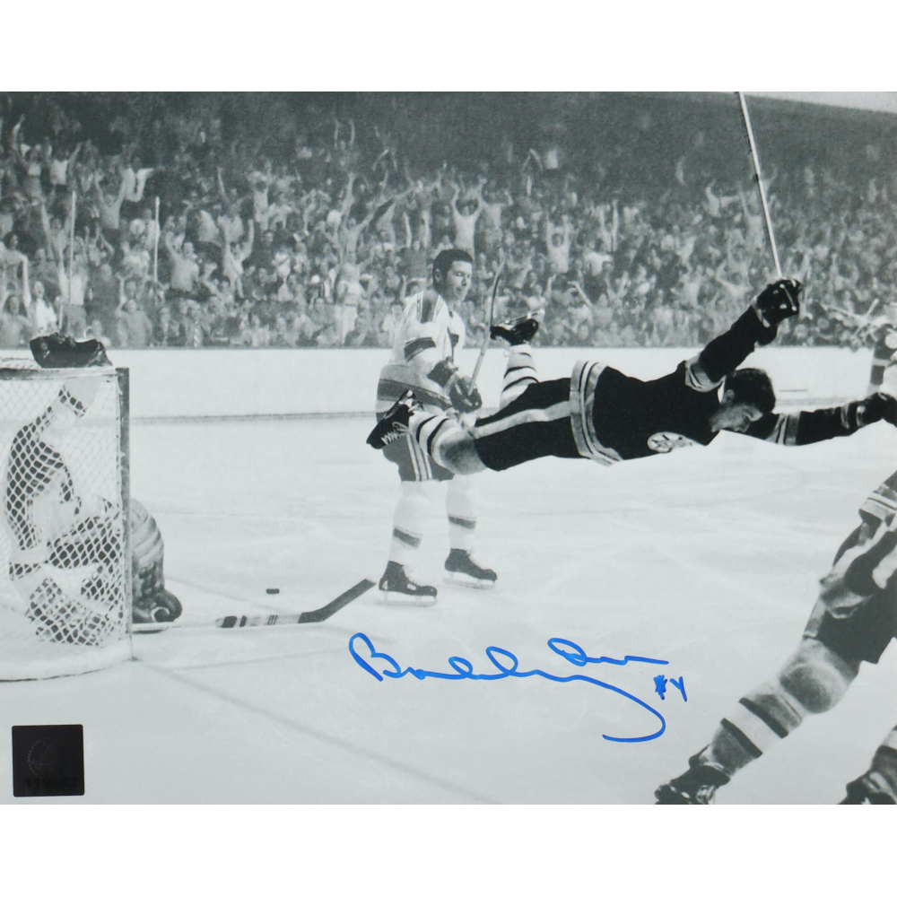 Bobby Orr Signed 8x10 Photo (Orr) | Pristine Auction