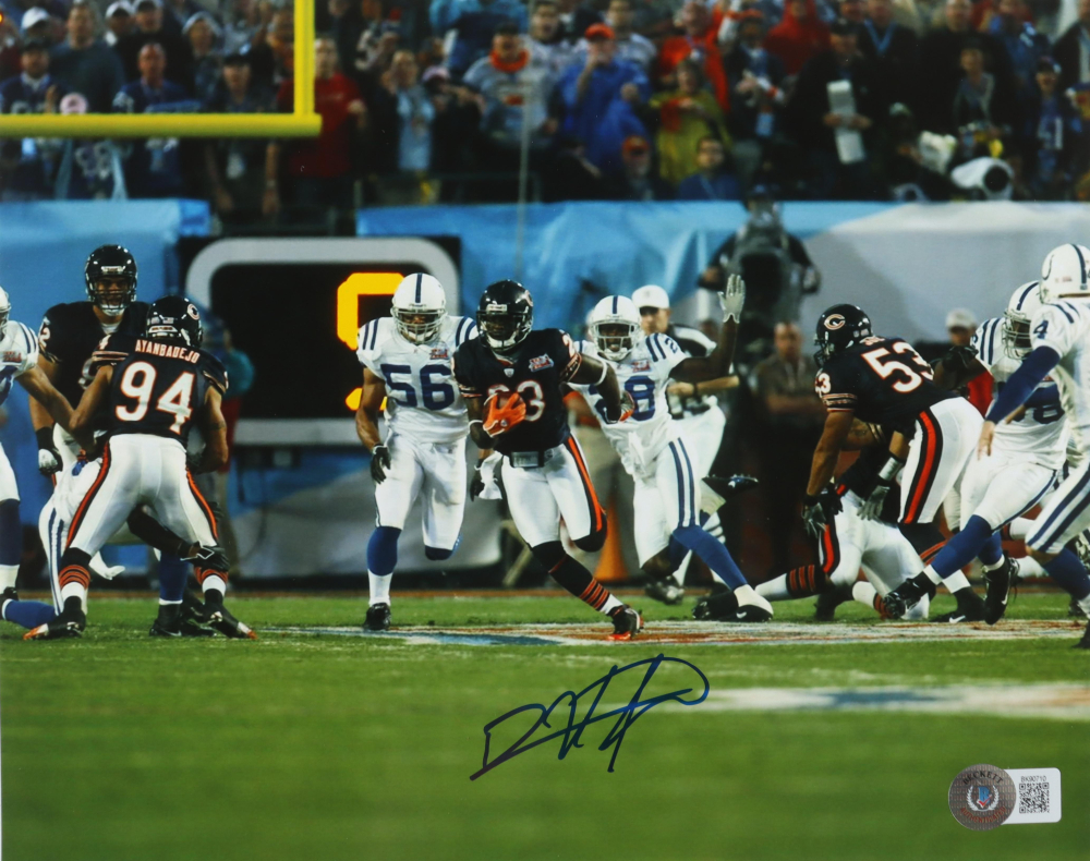 Devin Hester Signed Bears 8x10 Photo (Beckett) | Pristine Auction