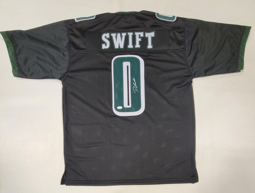 D'Andre Swift Signed Jersey (JSA) | Pristine Auction