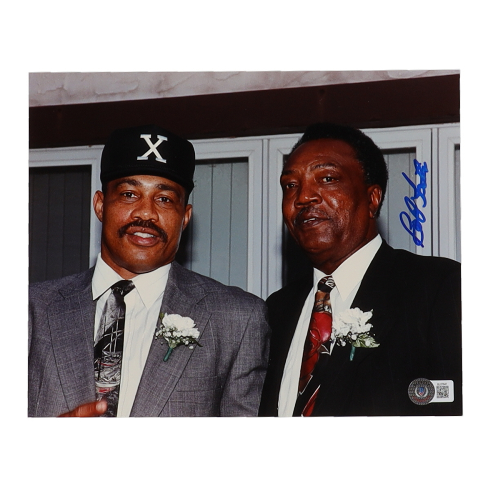 Bob Foster Signed 8x10 Photo (Beckett) | Pristine Auction