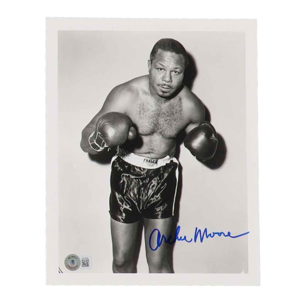 Archie Moore Signed 8x10 Photo (Beckett) | Pristine Auction